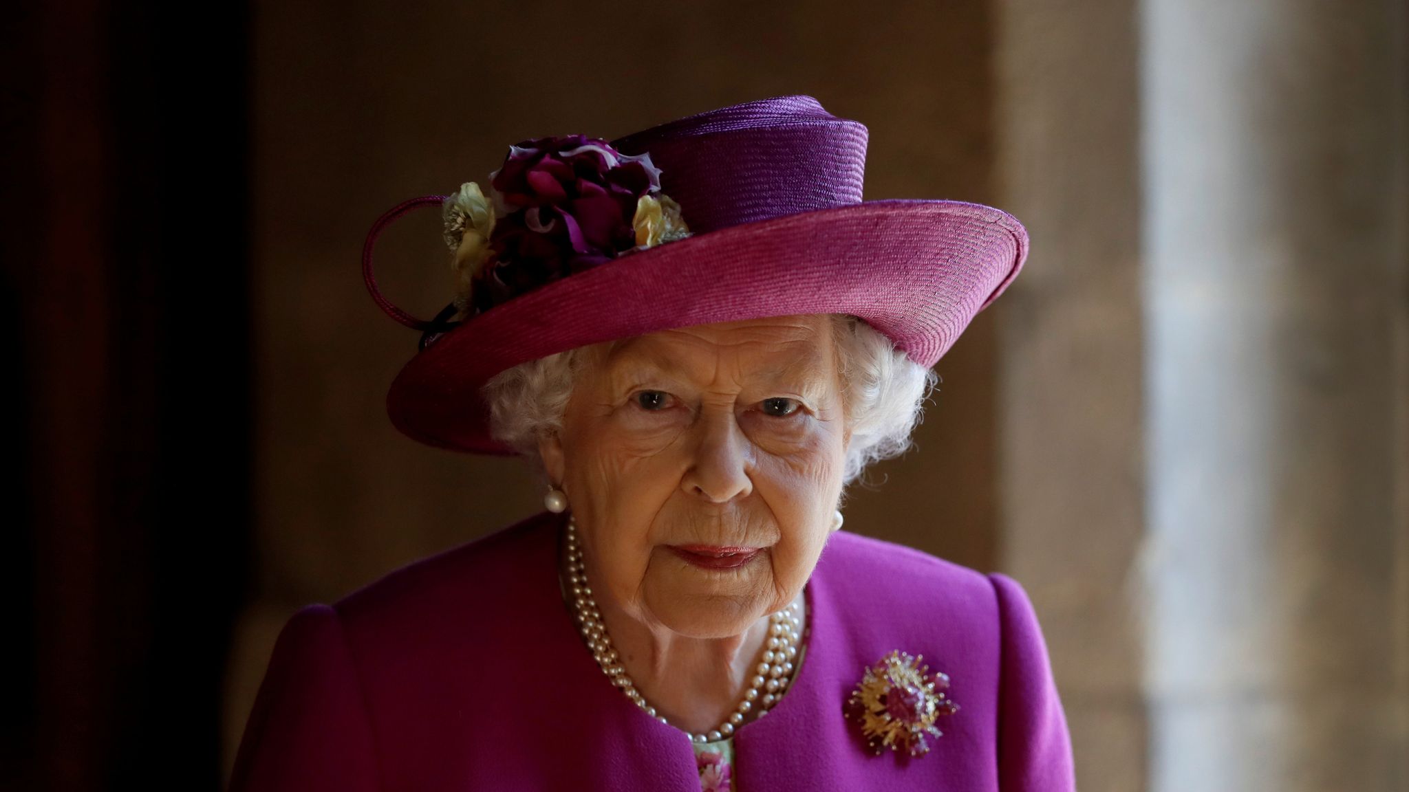 The Queen has surgery to remove cataract from eye | UK News | Sky News