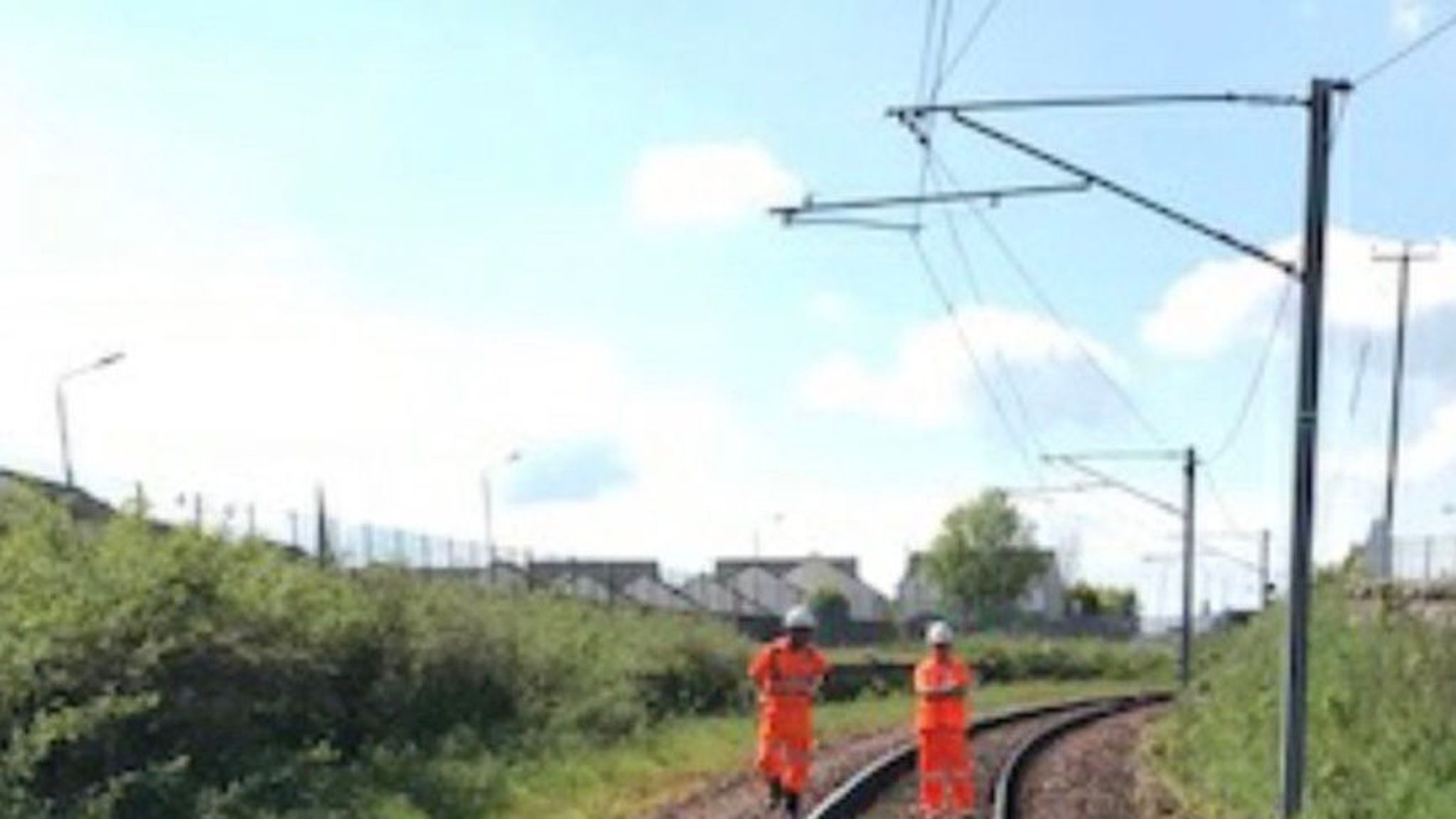 UK weather: 'Extreme' heat set to cause travel disruption after hottest ...