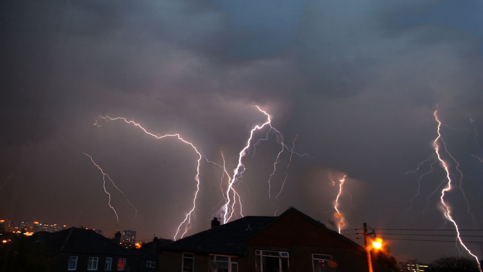 UK weather forecast: Thunderstorms set to interrupt UK heatwave | UK ...
