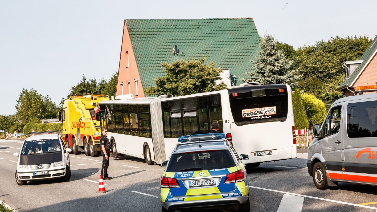 10 injured in knife attack by passenger on crowded bus in Germany ...