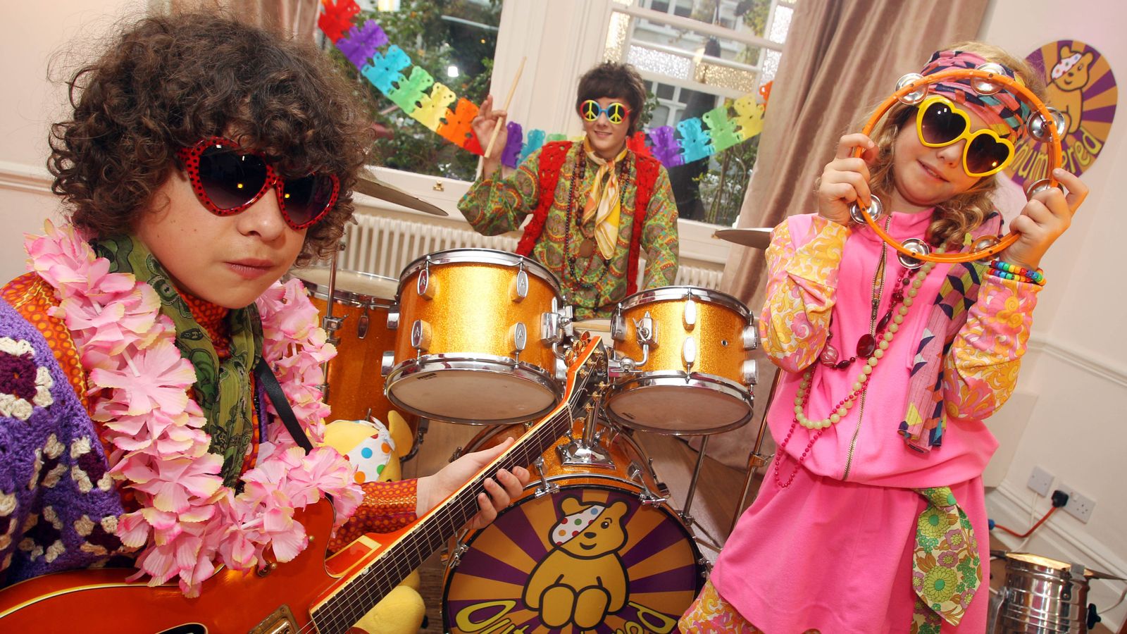 Outnumbered's Hugh Dennis and Claire Skinner together in real life ...