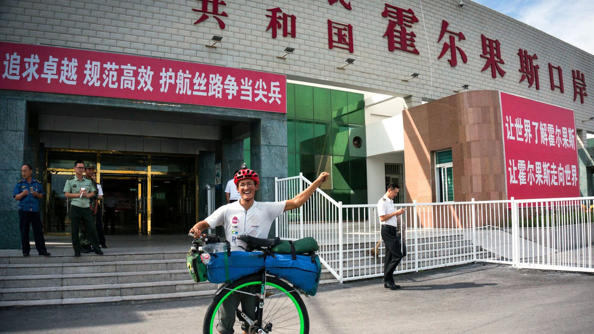 Ed Pratt is first person to unicycle around the world as he passes ...