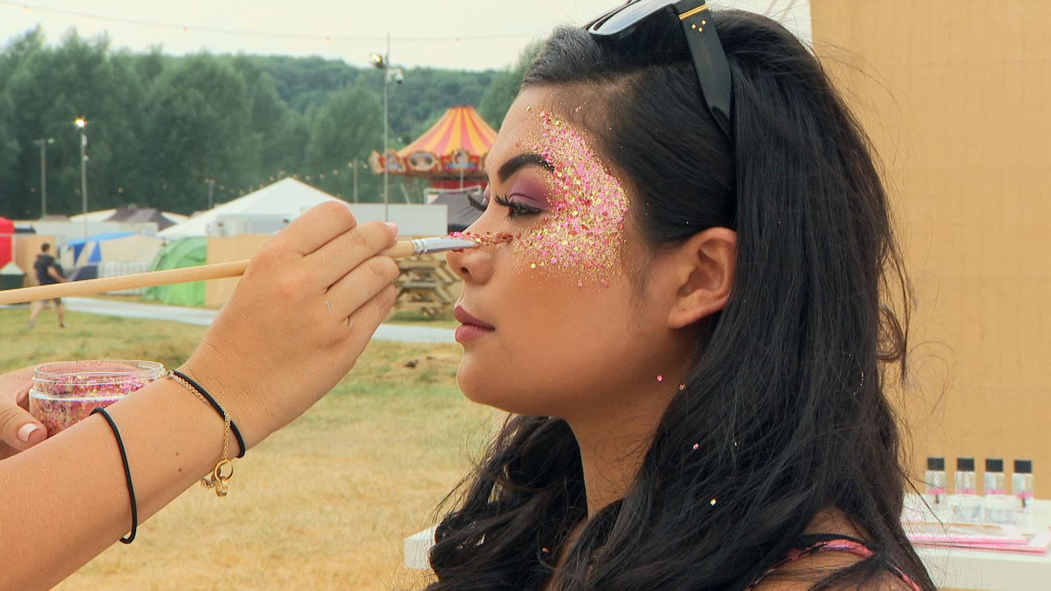 Music festivals in concert to get drastic on plastic | UK News | Sky News