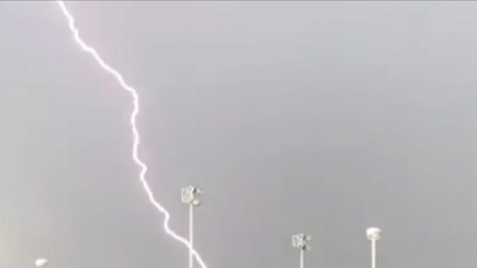Lightning strikes Arizona during dust storm | World News | Sky News
