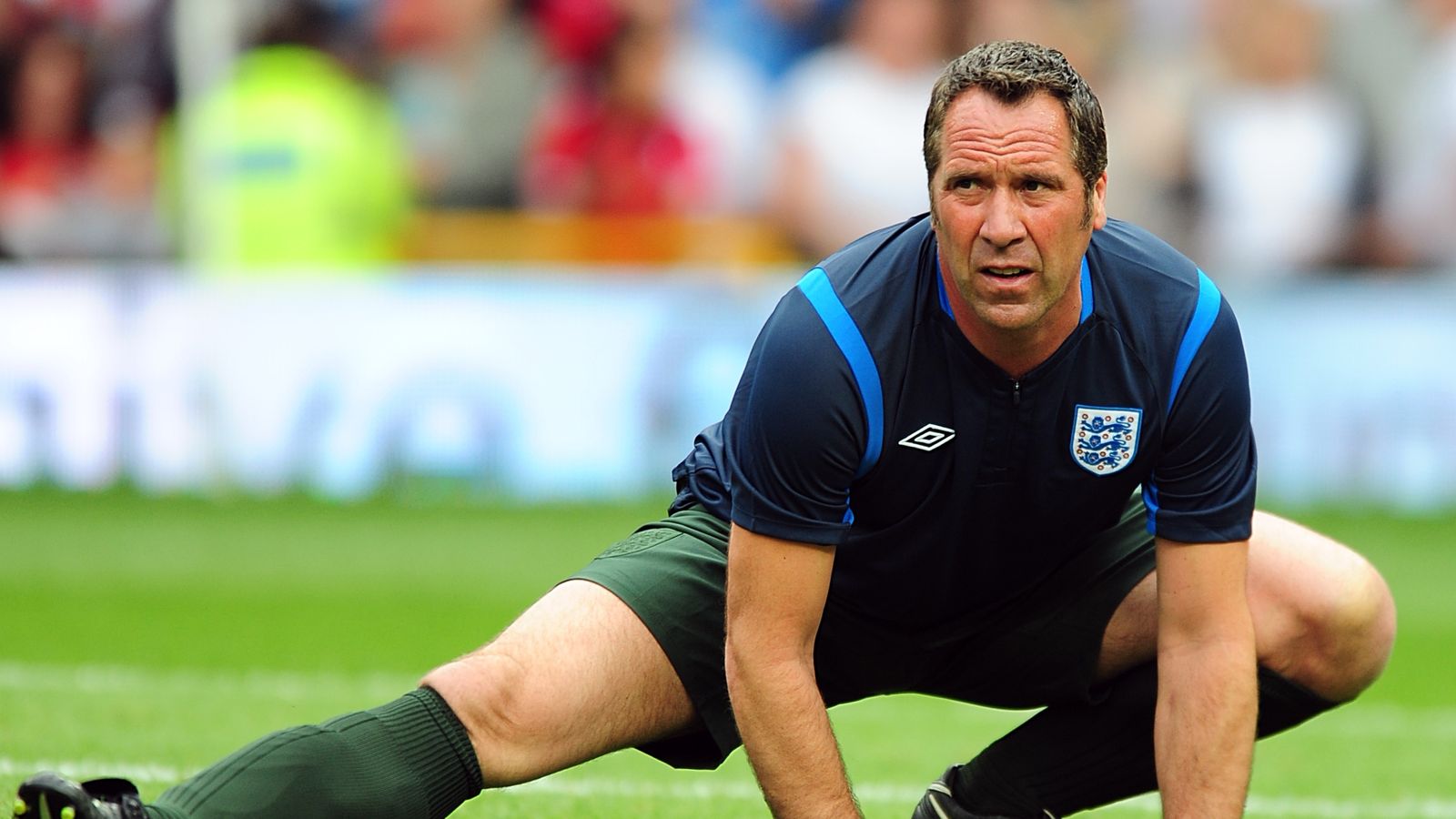 Top footballers praise young goalkeeper who conceded 11 goals in debut ...