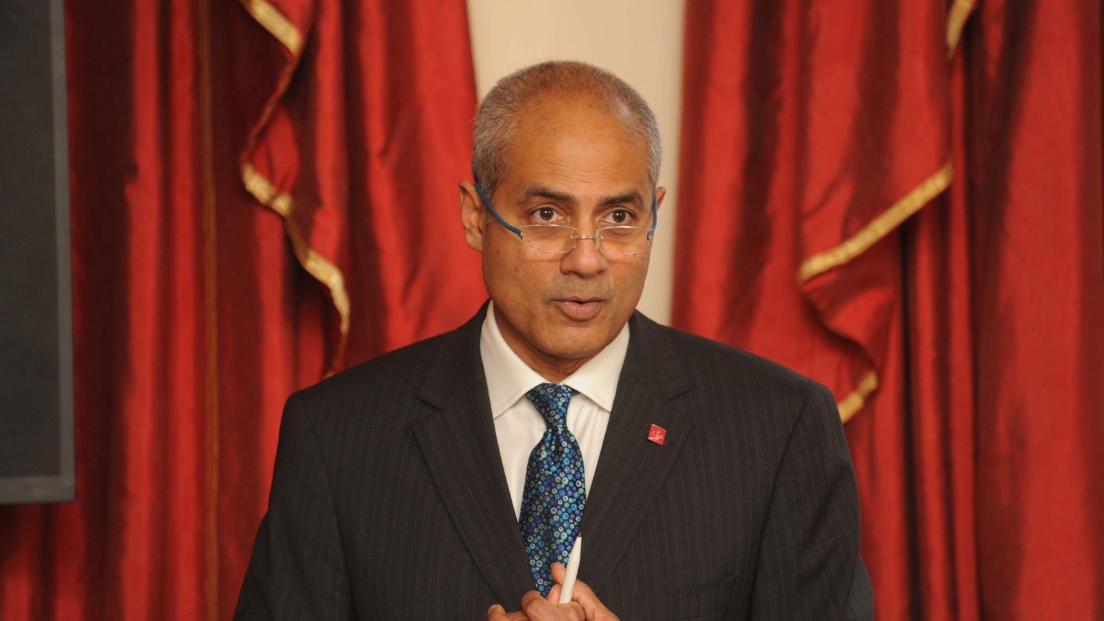 Bowel cancer screening age to be lowered to 50 in England | UK News ...