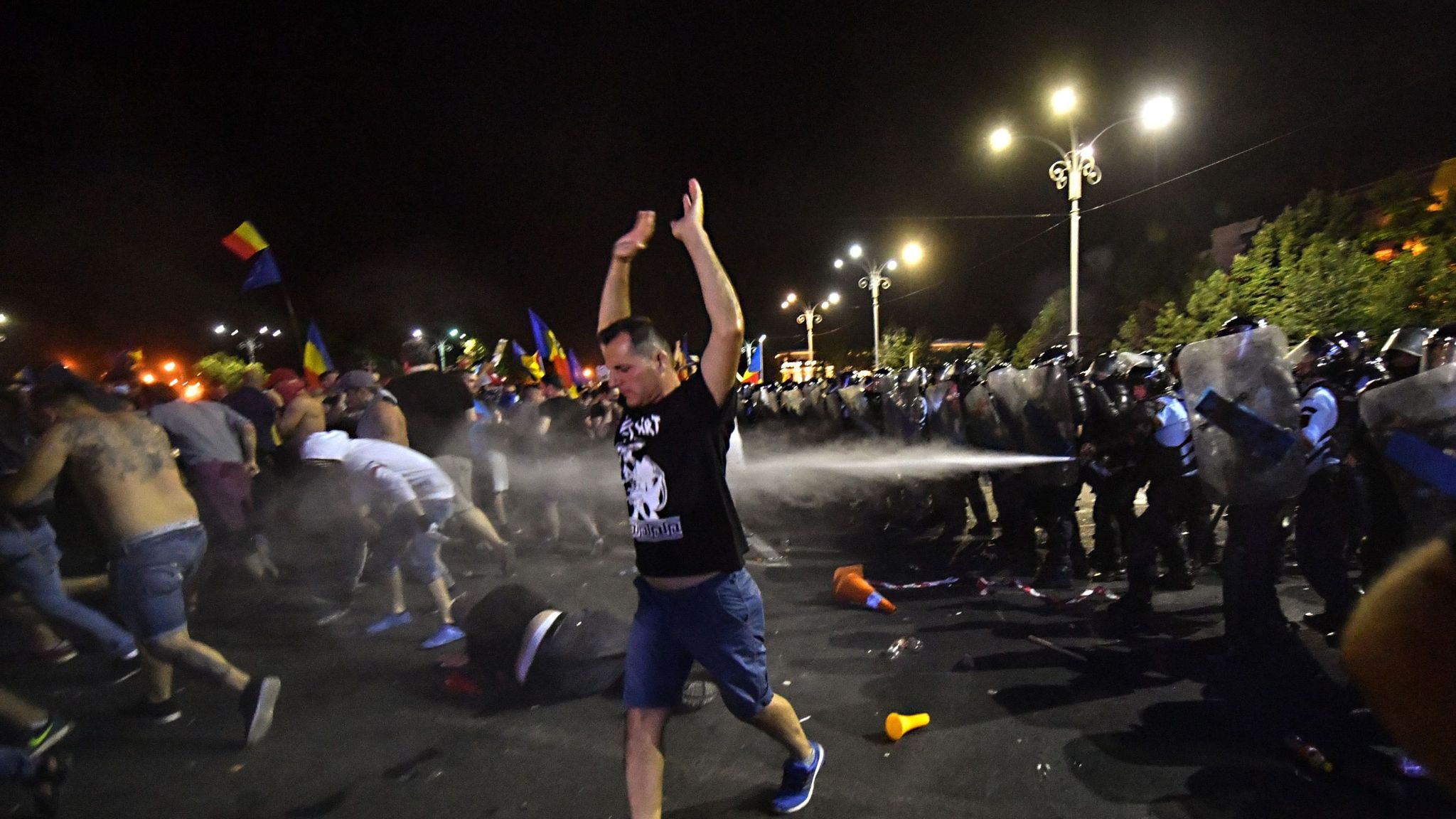 Tens of thousands in Romania corruption protest | World News | Sky News