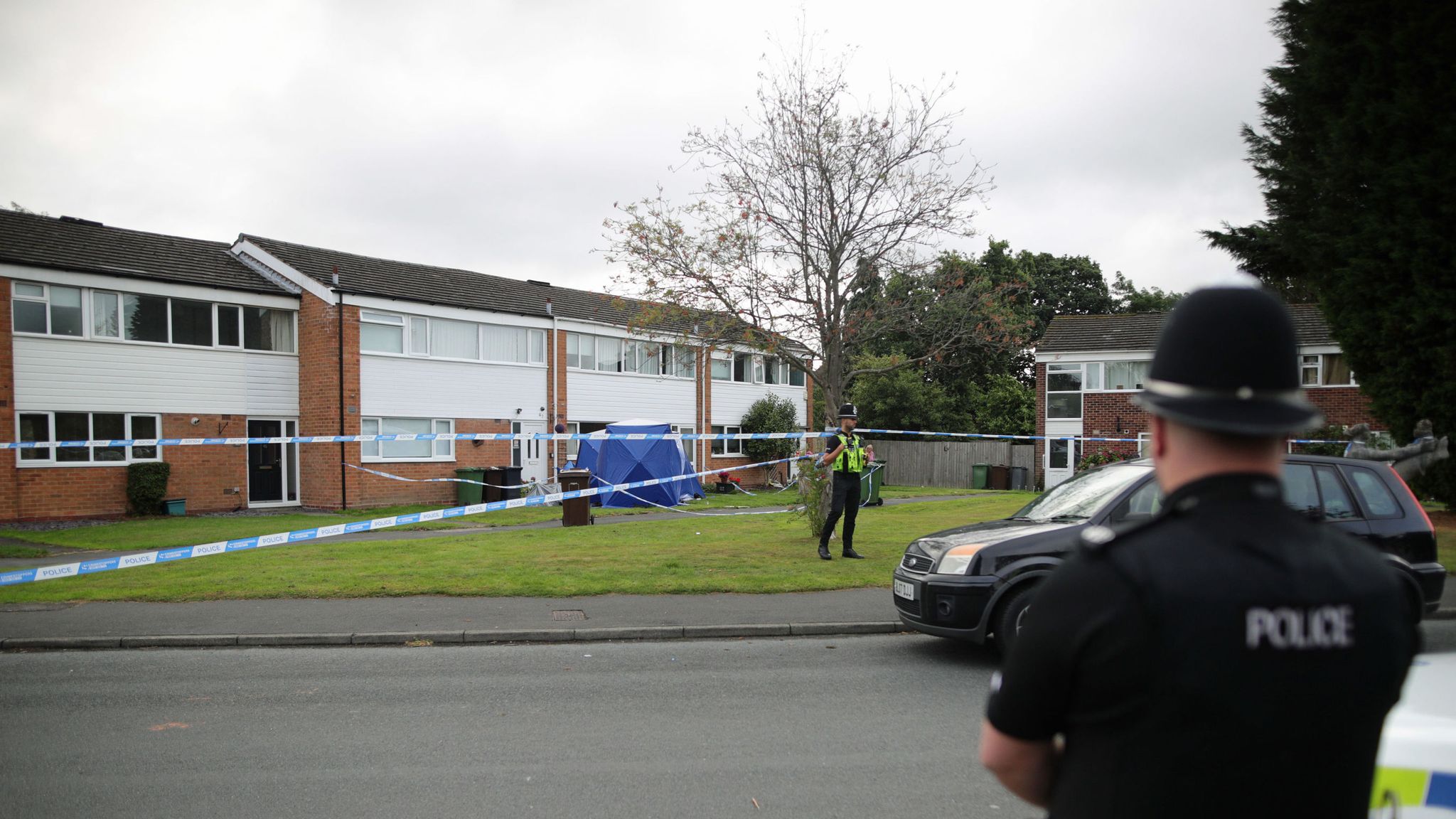 Manhunt after mum and daughter stabbed to death in Solihull street | UK ...