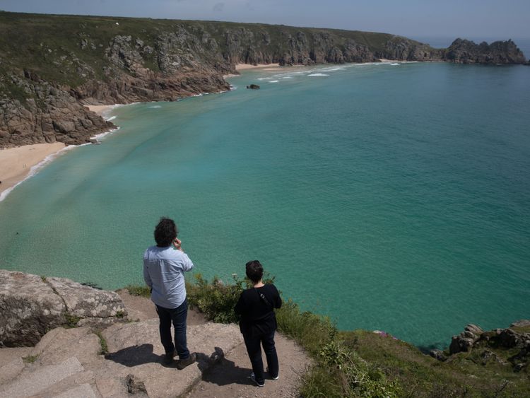 Poldark's Cornwall: Business leaders criticise 'unhelpful' stay away ...