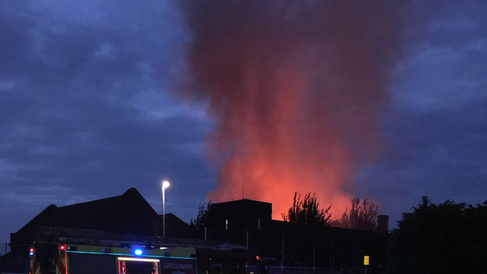 Massive blaze breaks out at Dagenham school, a day before term starts ...