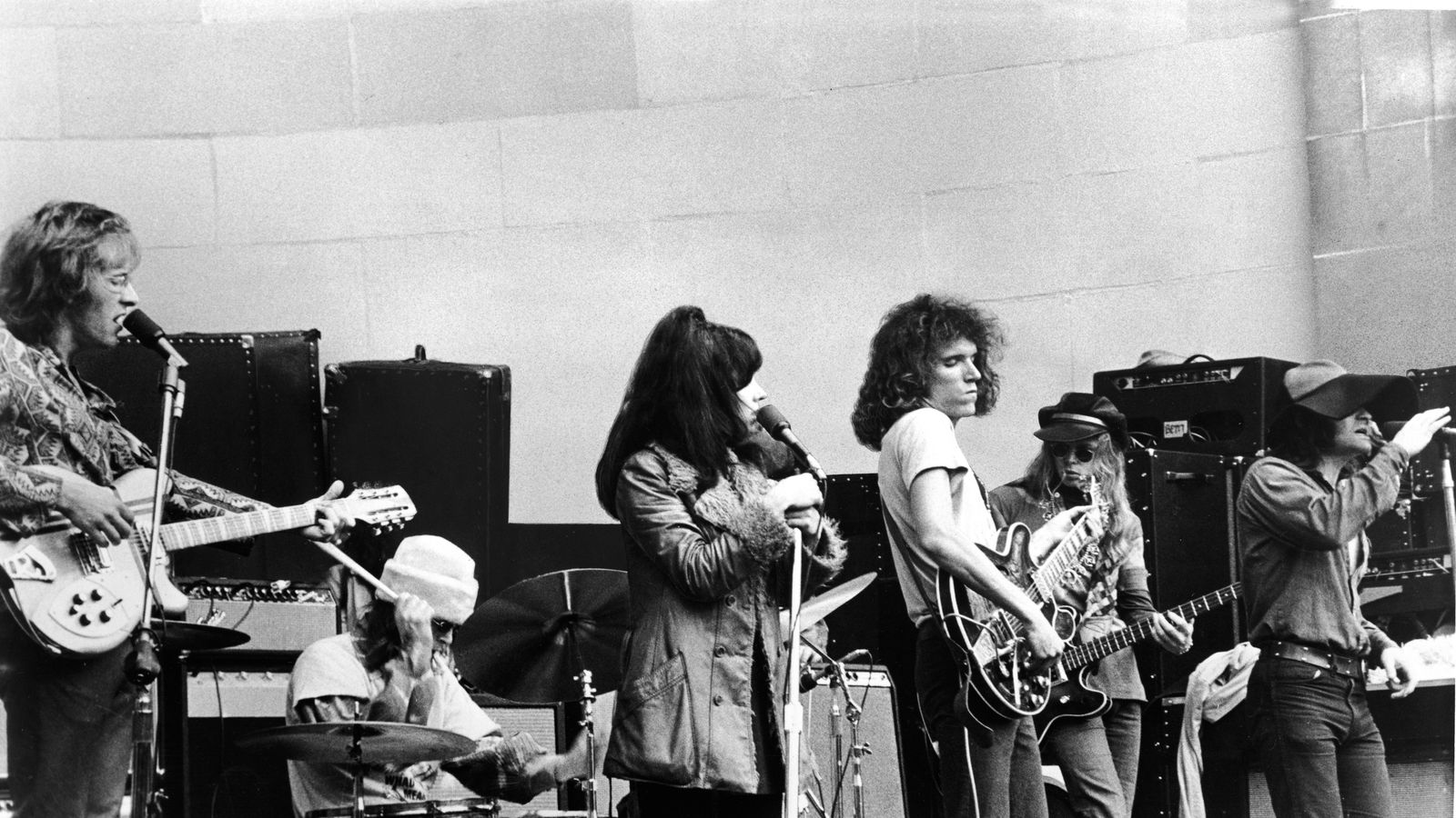 Jefferson Airplane singer Marty Balin dies on way to hospital | Ents ...