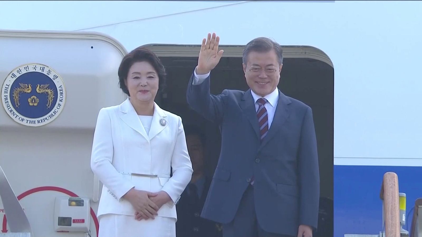 South Korea leader Moon Jae-in arrives in Pyongyang for summit with Kim ...