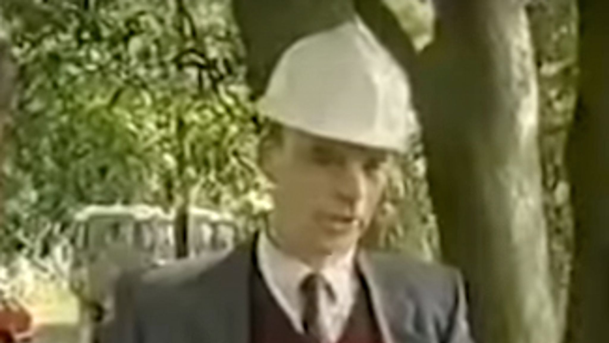 Killer Albert Dryden, who shot council worker in front of TV cameras in ...