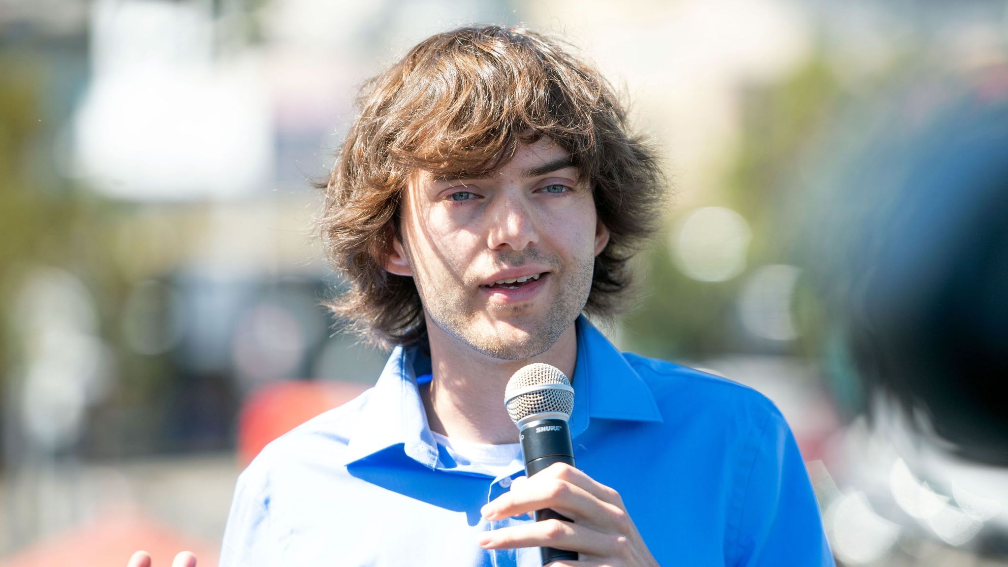 Inventor defends use of giant pollution scooper | US News | Sky News