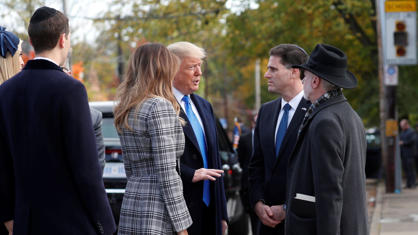 Protests as Trump visits Pittsburgh after synagogue massacre | US News ...
