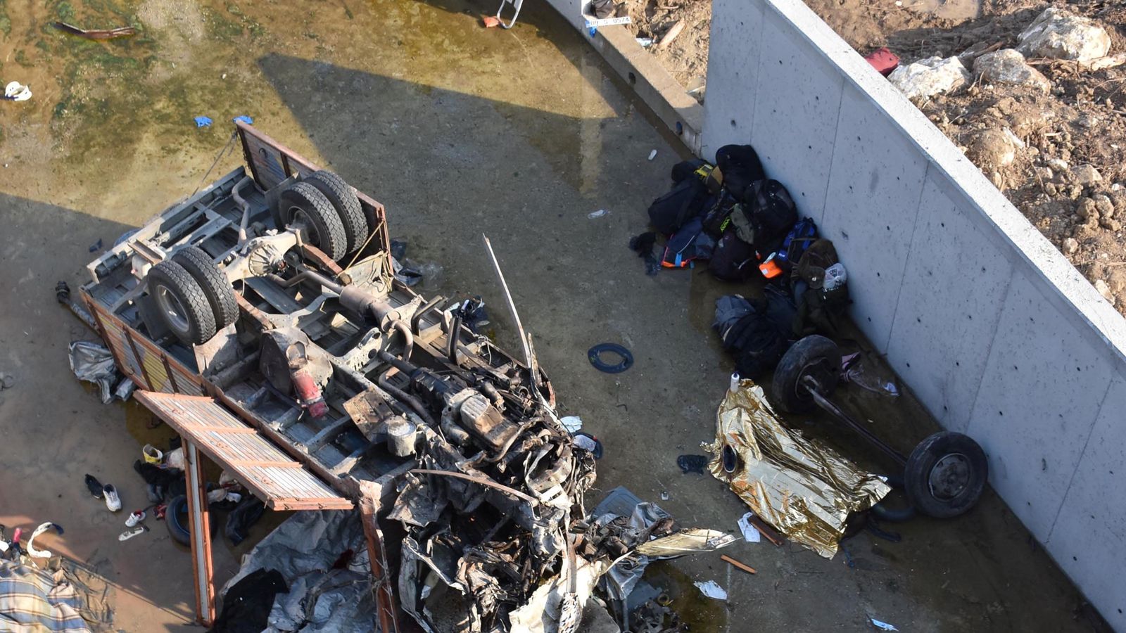Children among 22 dead as truck crashes in Turkey | World News | Sky News