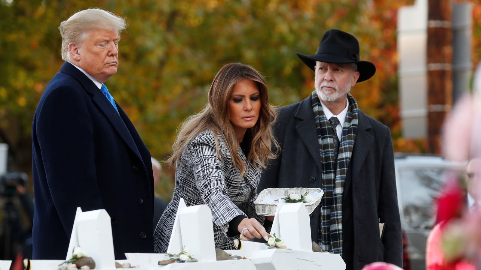 Protests as Trump visits Pittsburgh after synagogue massacre | US News ...