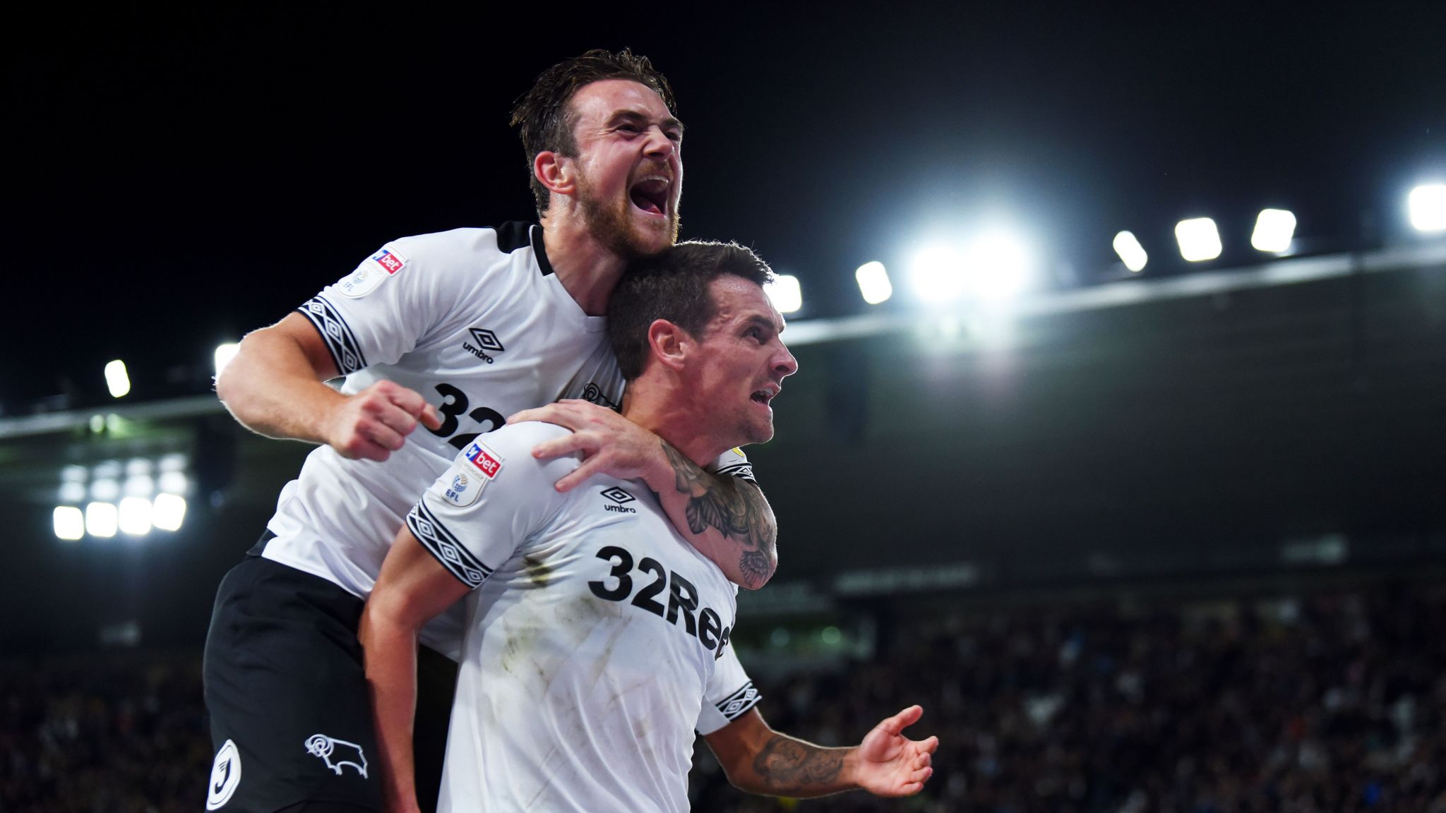 Leeds United take on ex-One Direction star Niall Horan in bizarre ...