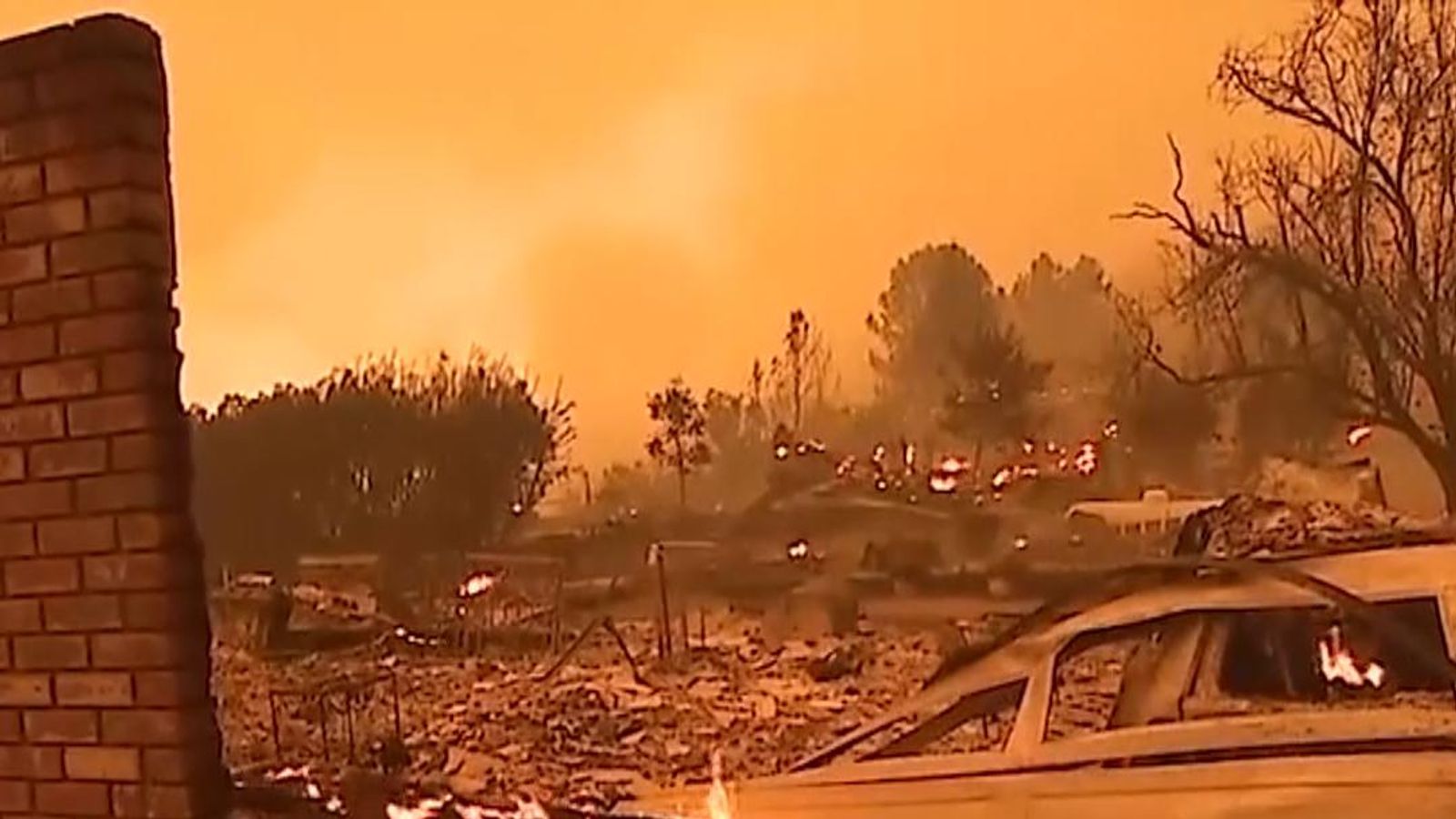 Apocalyptic scenes in California wildfires | US News | Sky News