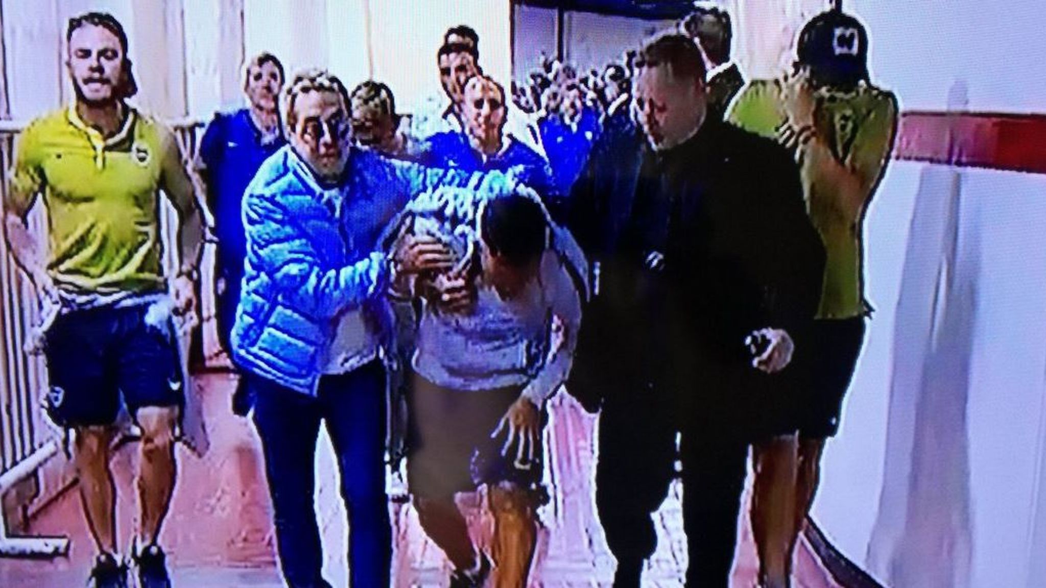 Copa Libertadores final off after River Plate fans attack Boca Juniors ...