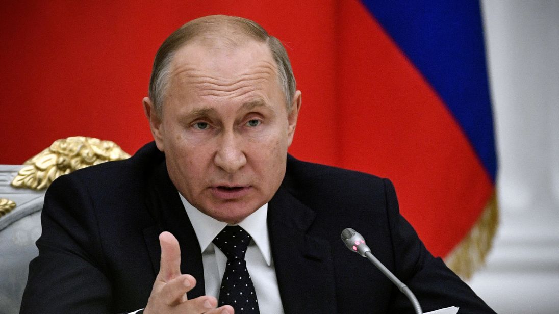 Vladimir Putin wishes 'well-being and prosperity' for Britons in 2019