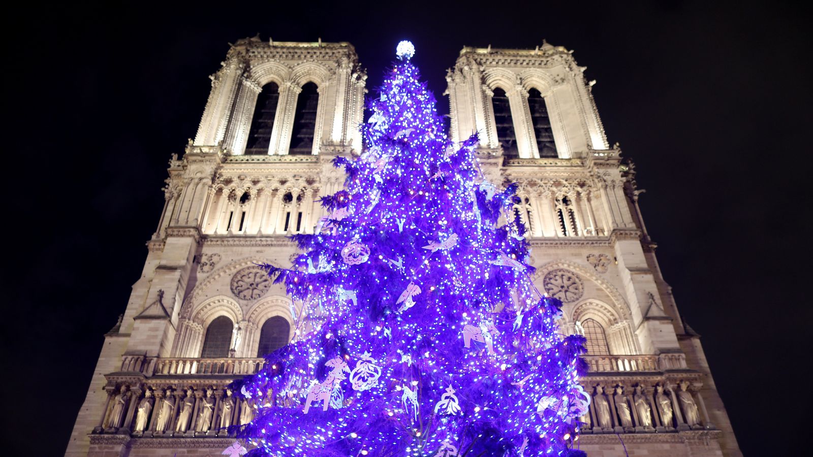 Christmas around the world in pictures | World News | Sky News