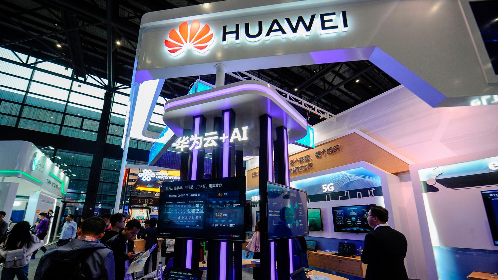 Huawei finance boss Meng Wanzhou charged by US 'had seven passports ...