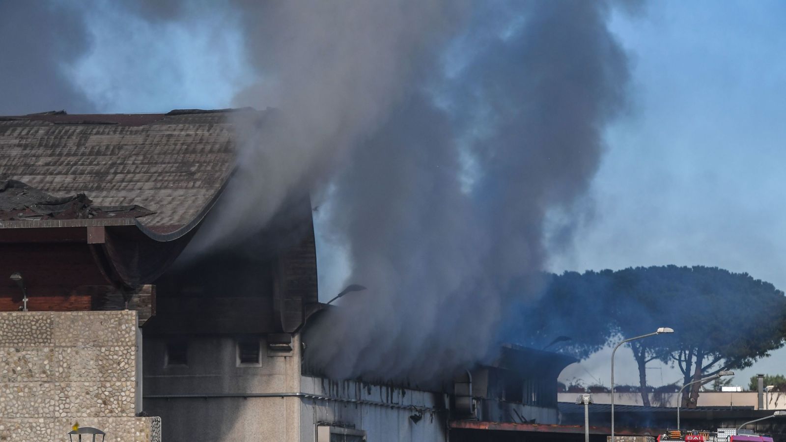 Rubbish dump blaze wafts pungent fumes over Rome | World News | Sky News