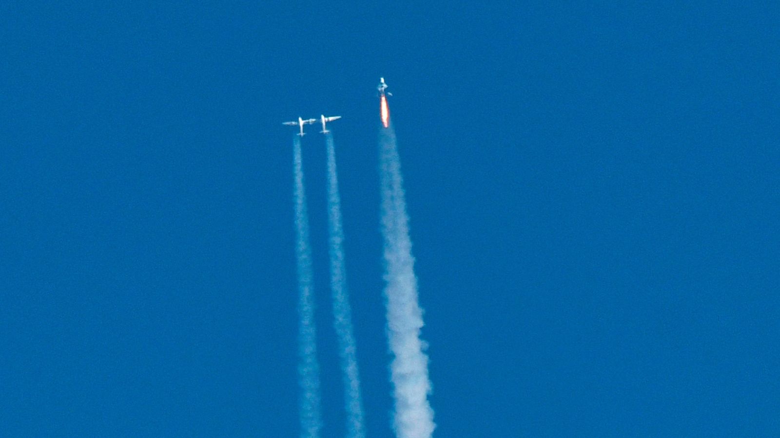 Virgin Galactic successfully launches tourism rocket ship into space ...