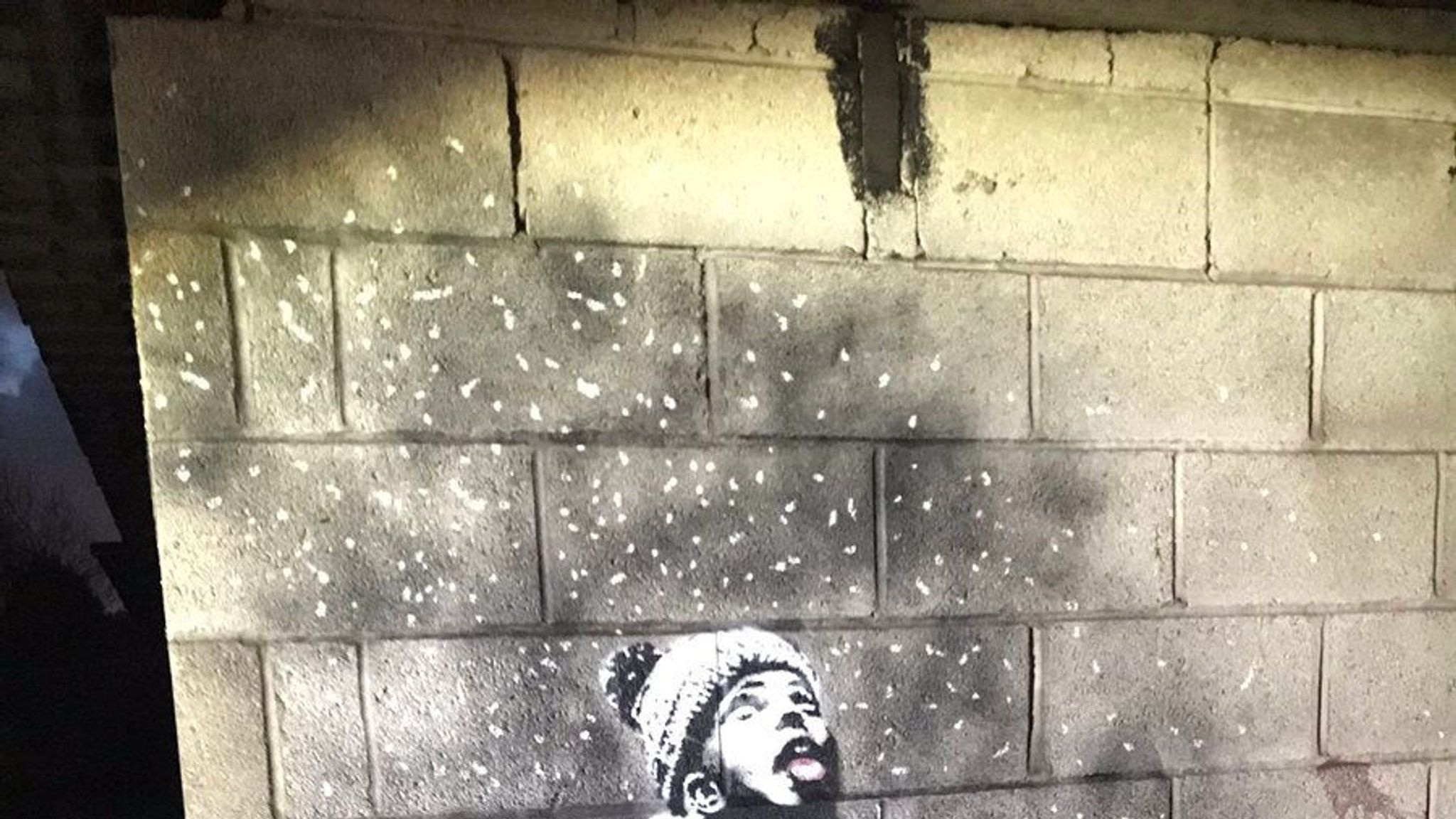 New Banksy mural gets 24-hour guard to protect from crowds | UK News ...