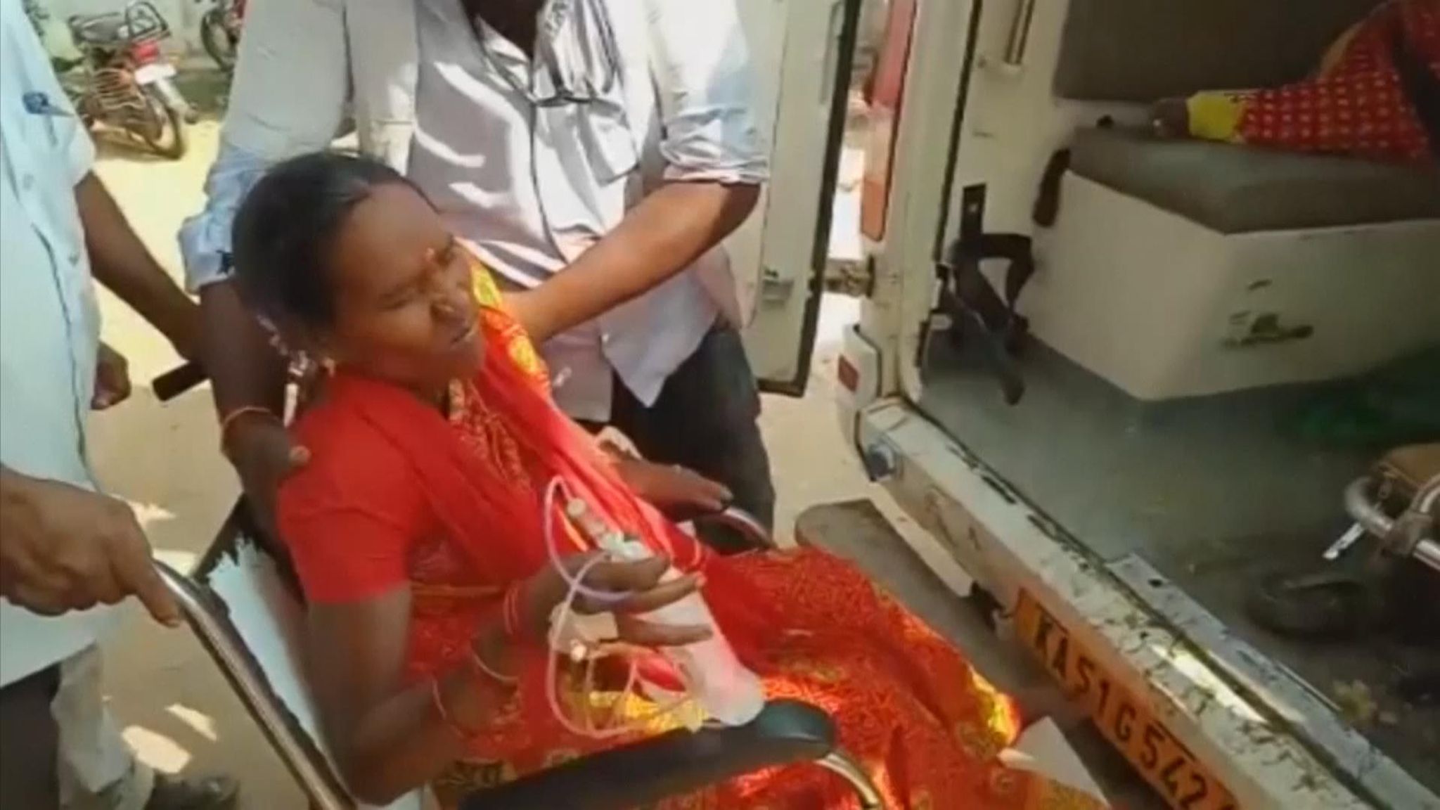 Suspected food poisoning kills 11 as 130 fall ill at Indian temple ...