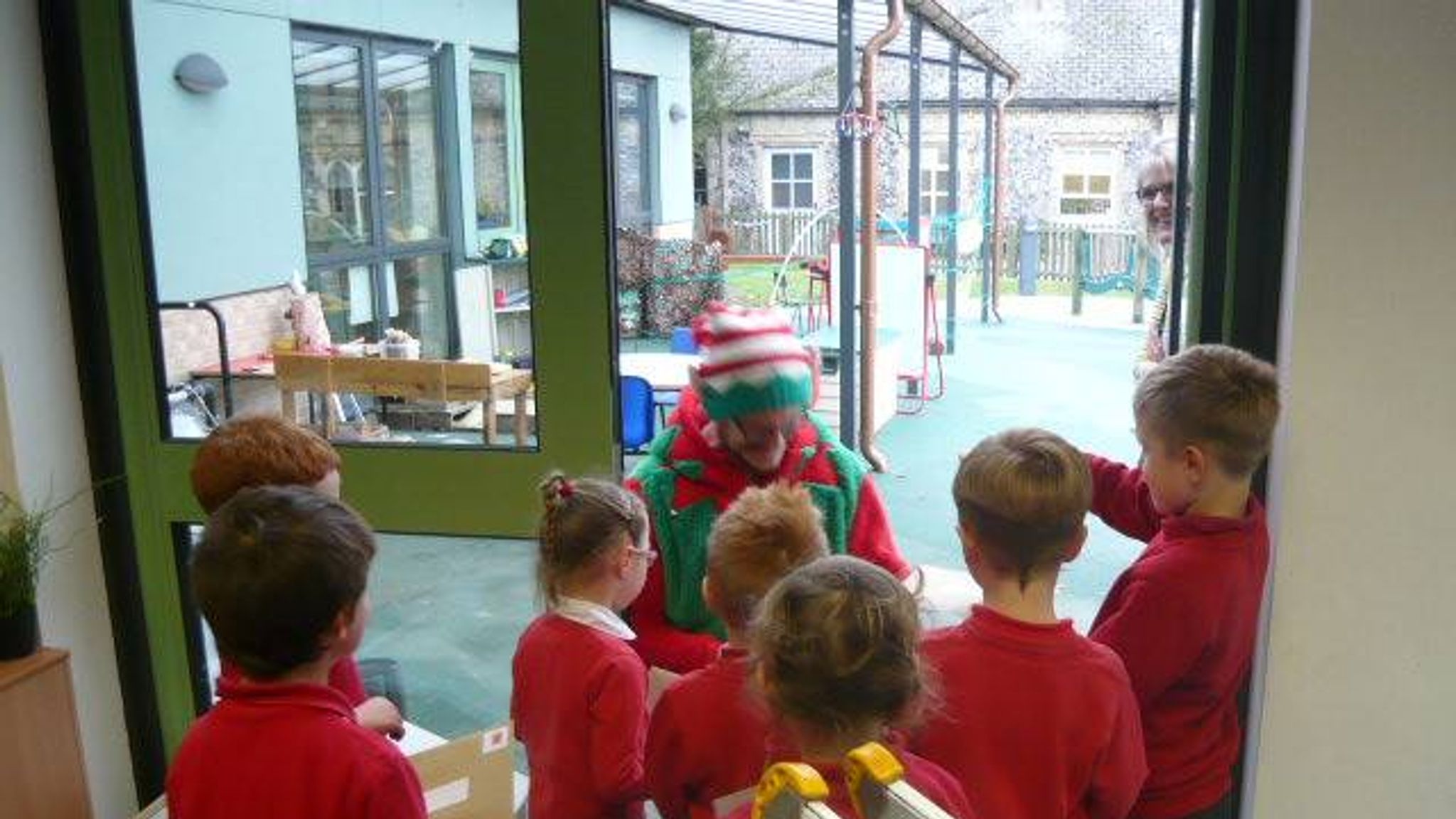 Postman turns into an elf to collect children's letters to Santa | UK ...