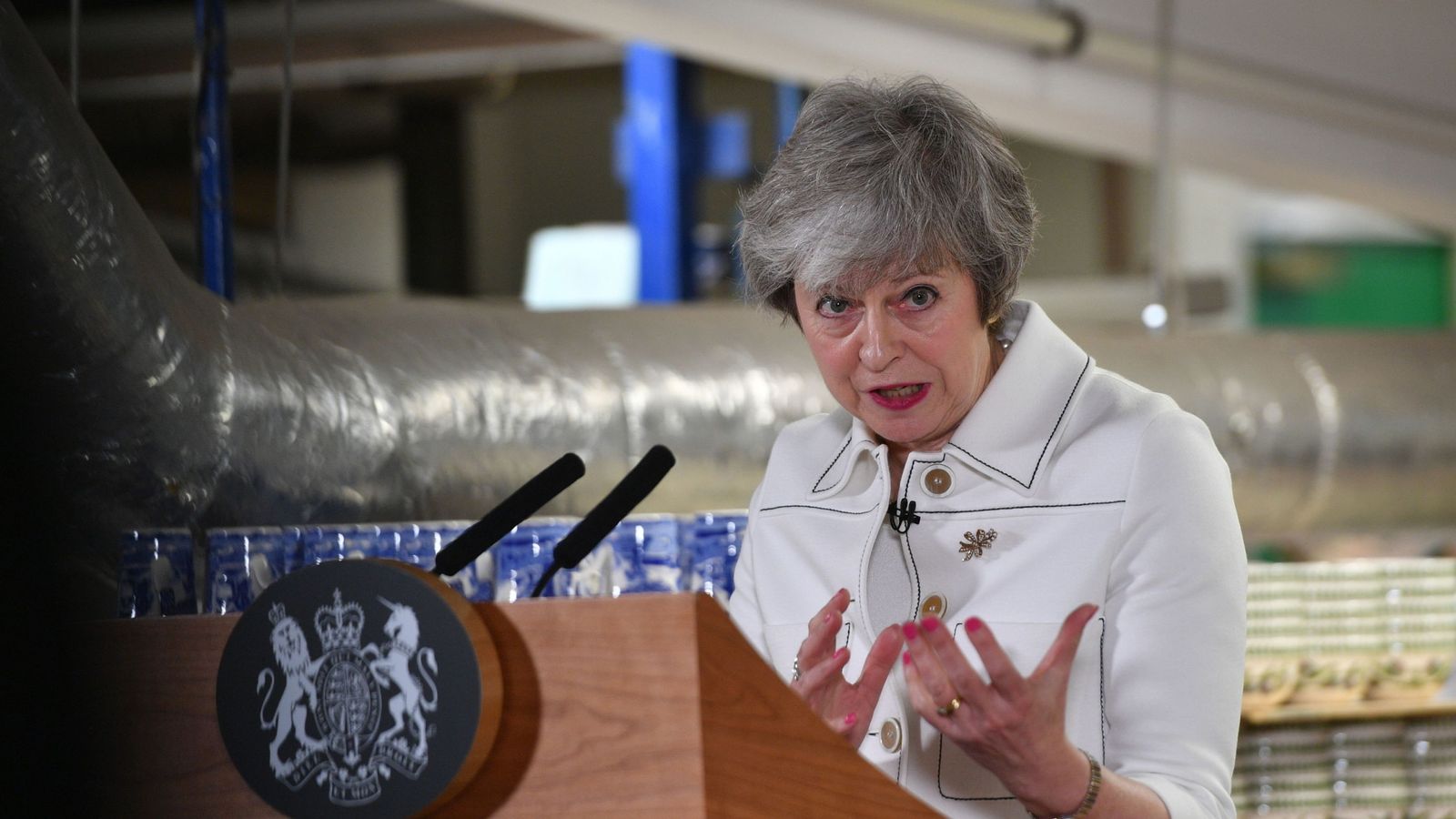 Brexit deal vote day: May facing huge defeat and vote of no confidence ...