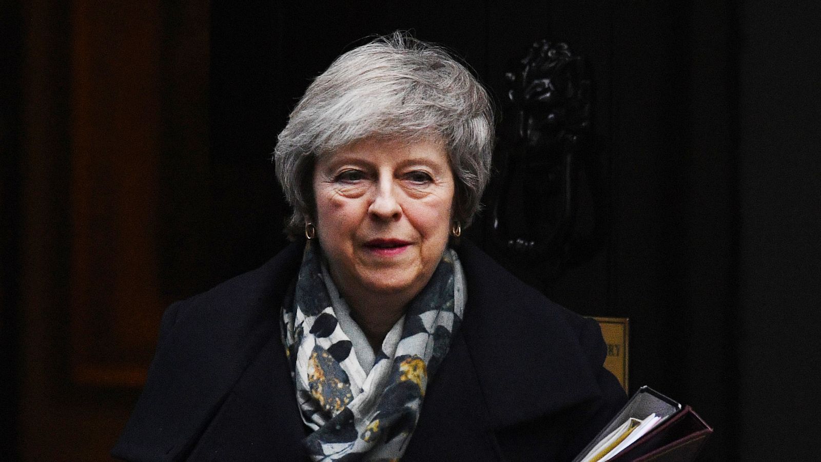 What happens if Theresa May loses the no-confidence vote? | Politics ...