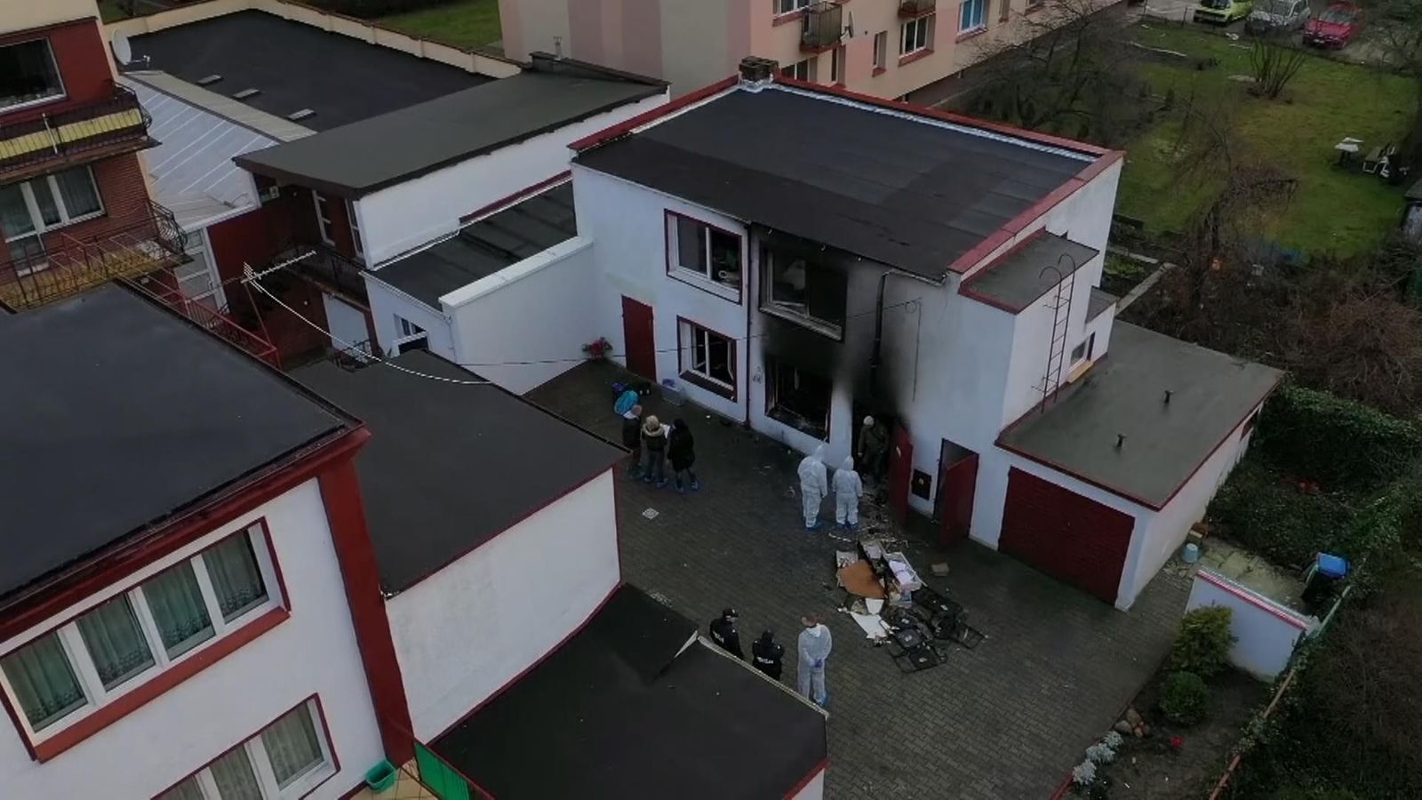 Investigators revise cause of escape room fire that killed 5 girls ...