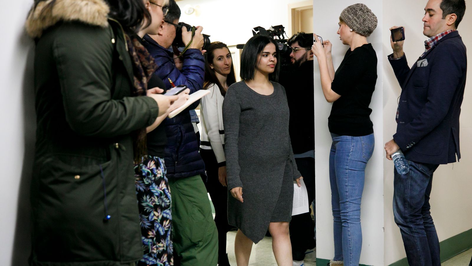 Saudi teen Rahaf Mohammed who fled abusive family embraces Canadian ...