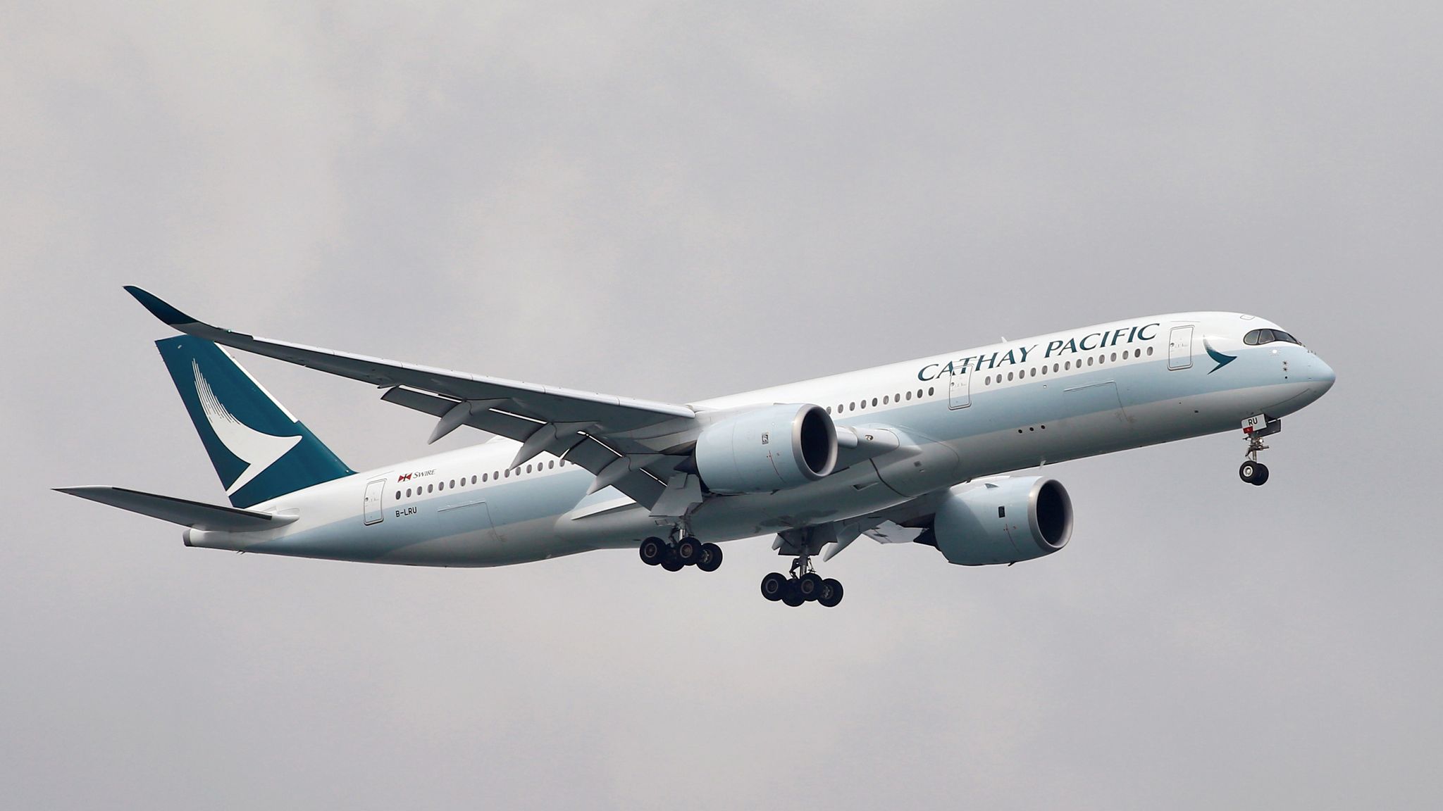 Cathay Pacific fare 'error' sees $16,000 first-class tickets sold for ...