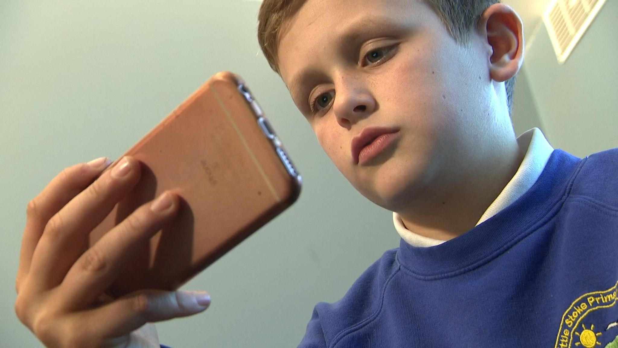 'Too much effort' to interact with real life as kids struggle to ...