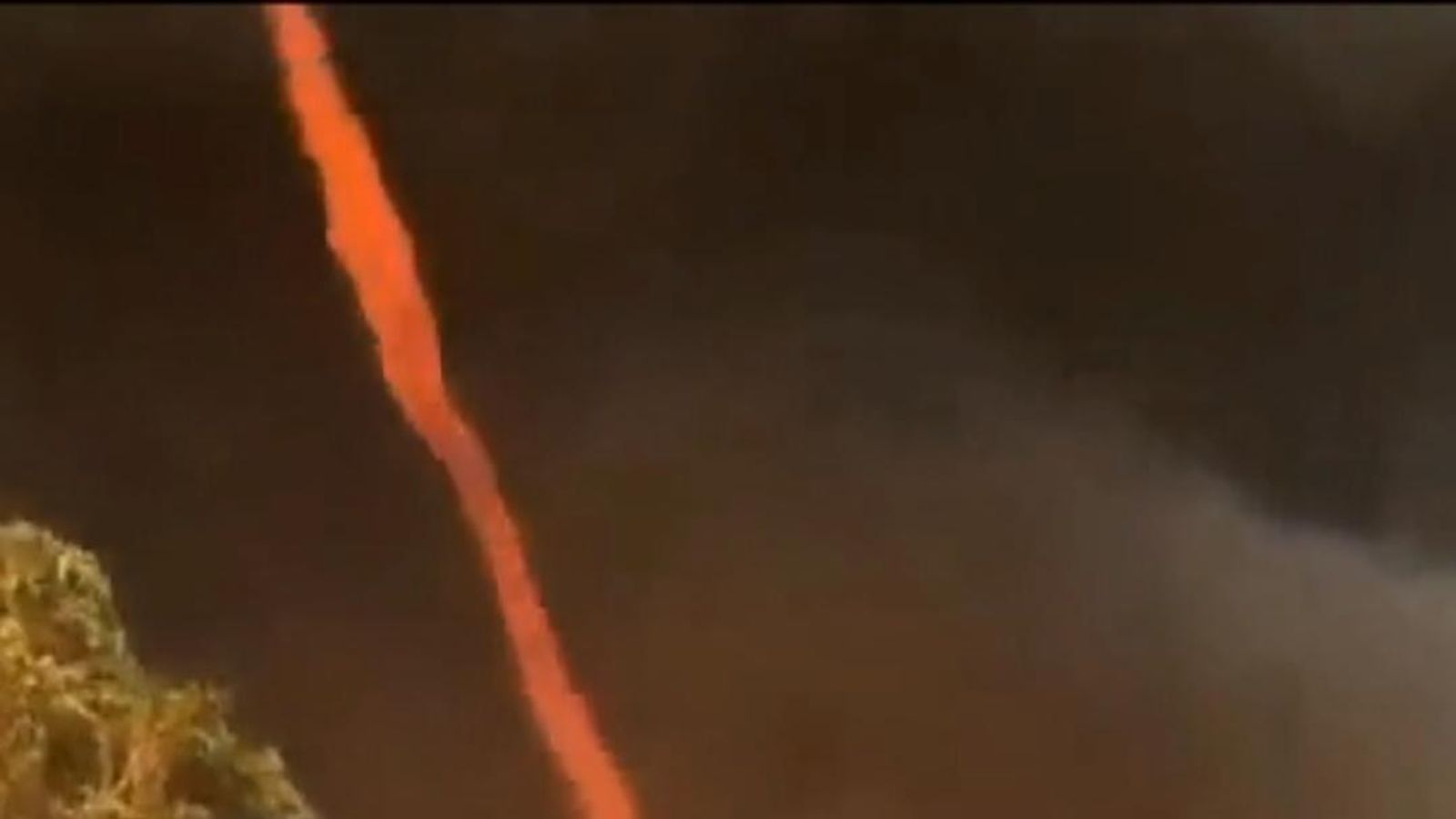 'Firenado' in Western Australia | Offbeat News | Sky News