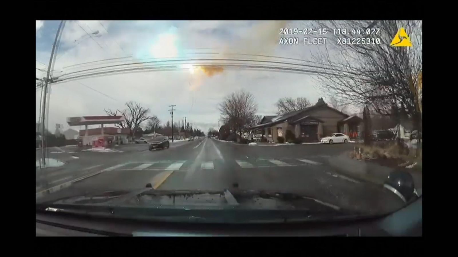Live power line hits police car | US News | Sky News