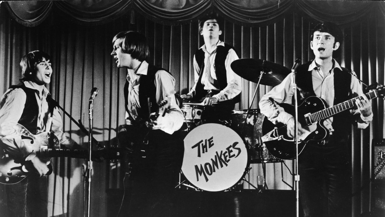 The Monkees star Peter Tork dies aged 77 | Ents & Arts News | Sky News