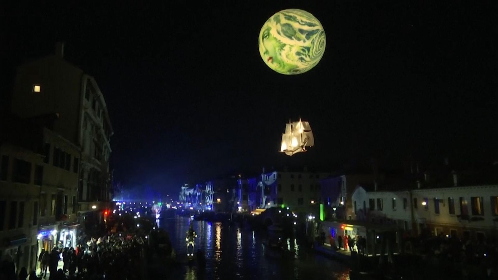 Venice carnival parade on the canal | World News | Sky News