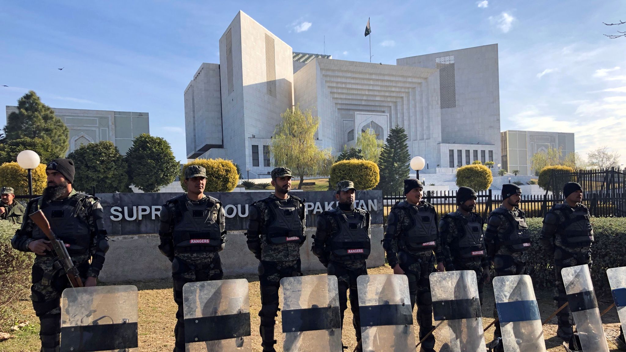 Pakistan vows 'full force' response if India attacks over Kashmir ...