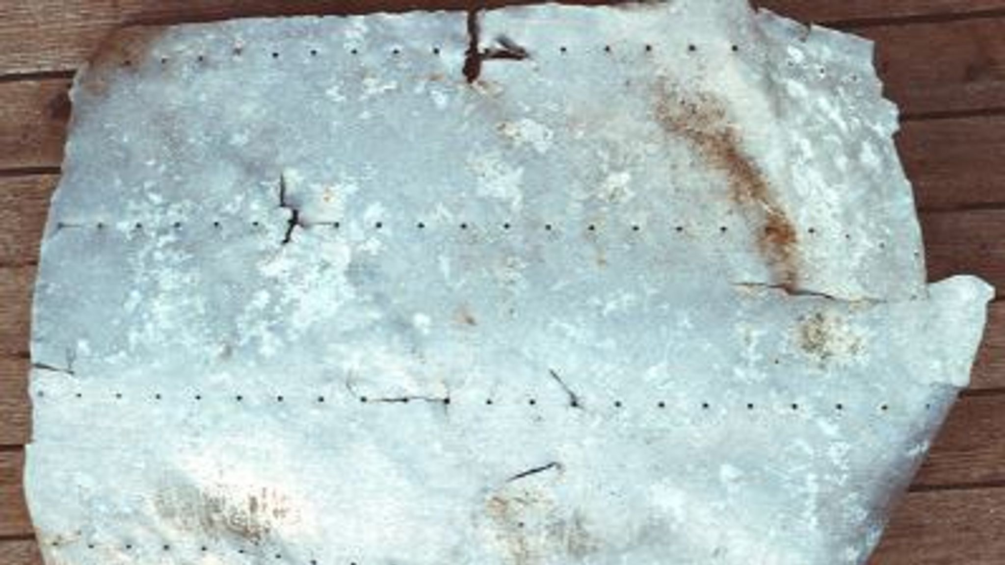 Amelia Earhart: Footage of "aluminium patch" could explain fate of ...