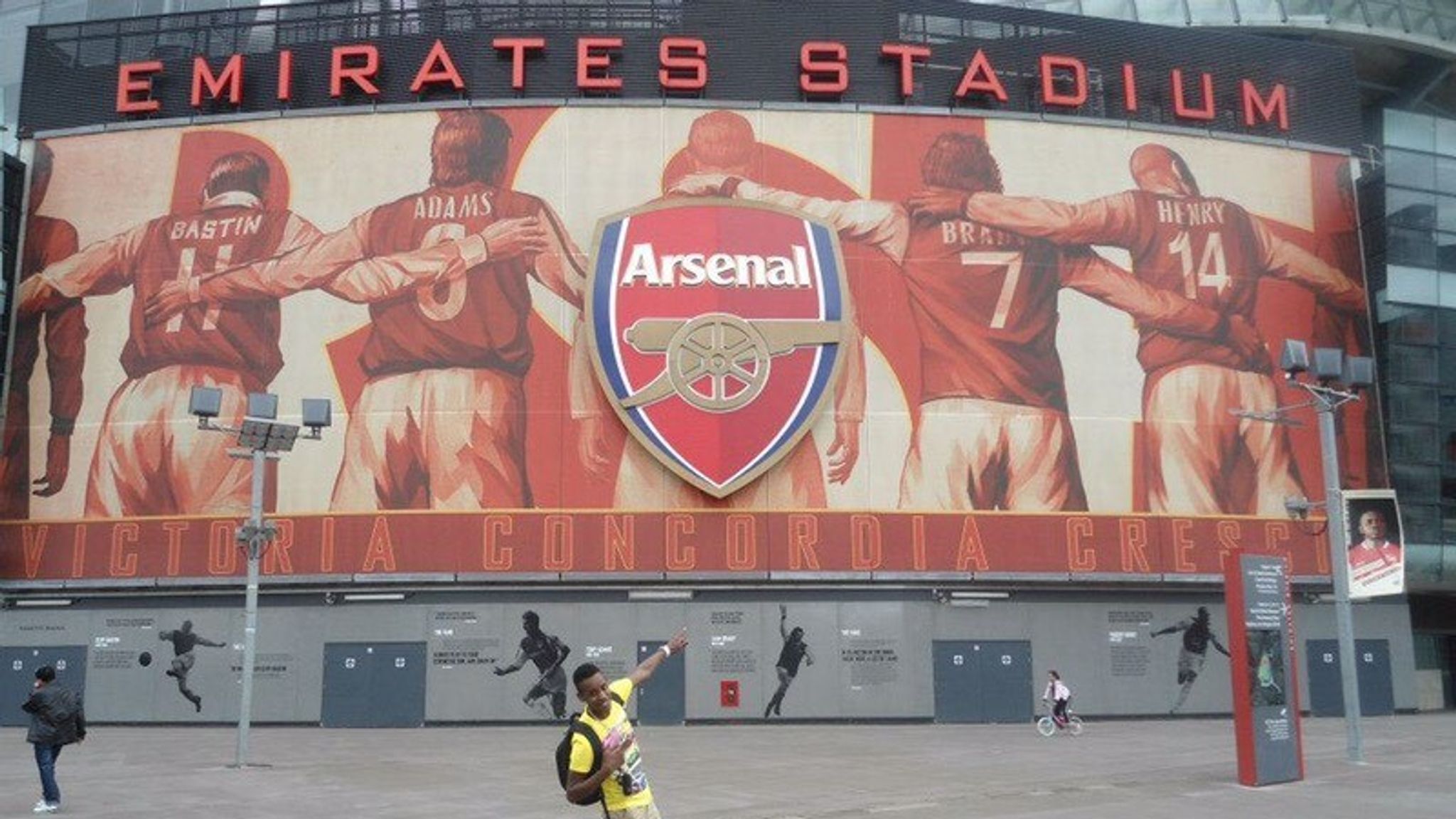 Ali Issa Ahmad: British man held in UAE for 'wearing Qatar football ...