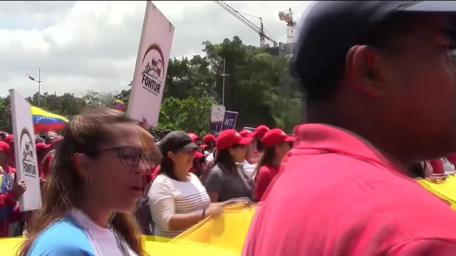 Power cut sparks new Venezuela protests | News UK Video News | Sky News