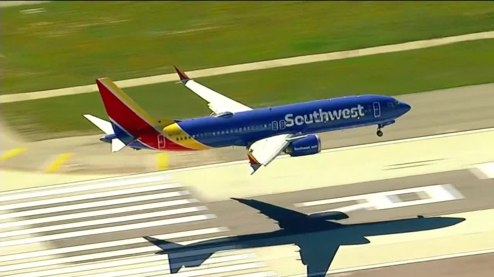 Boeing grounds entire global fleet of MAX 737 8s and 9s after Ethiopia crash | News UK Video ...