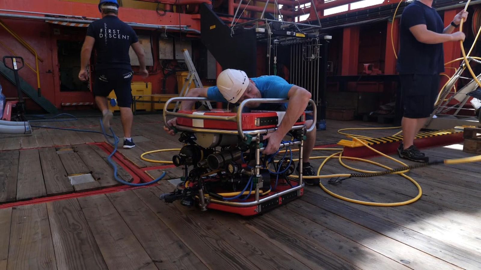 Deep Ocean Live: Rescuers save mini-submarine which was stranded on ...