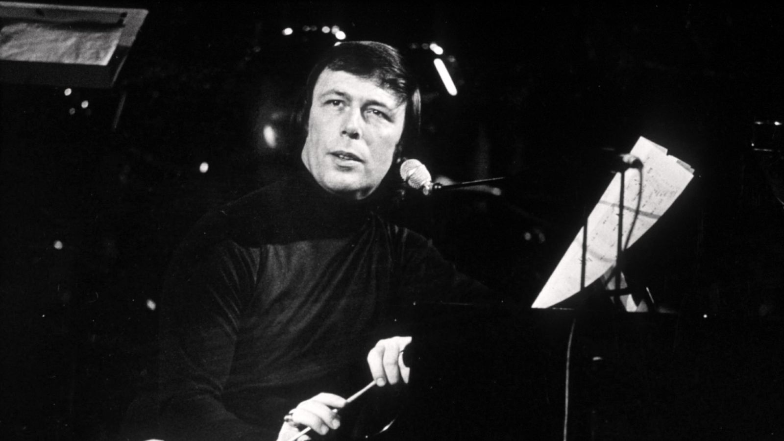 Les Reed: Tom Jones pays tribute as songwriter behind hit Delilah dies ...