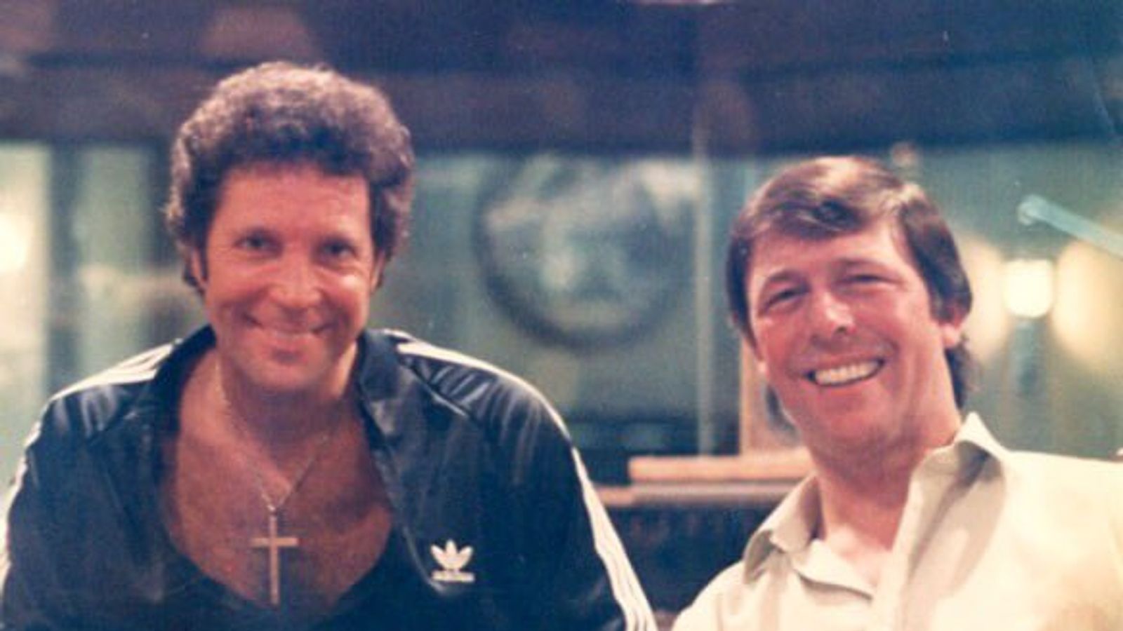 Les Reed: Tom Jones pays tribute as songwriter behind hit Delilah dies ...